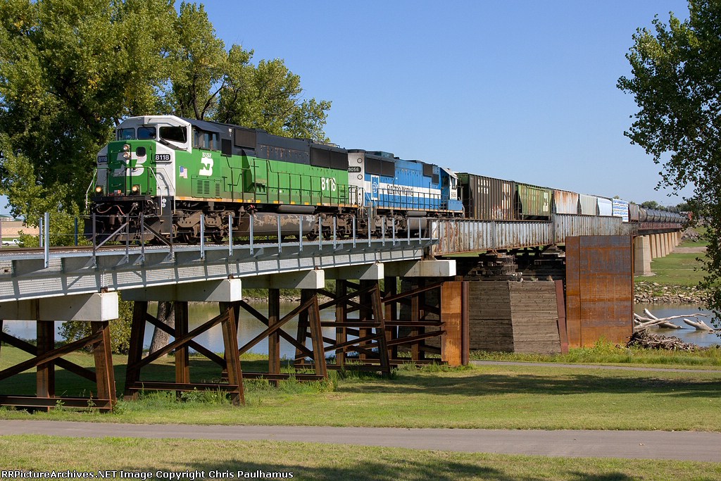 BNSF 8118 (M-SUPMIN)